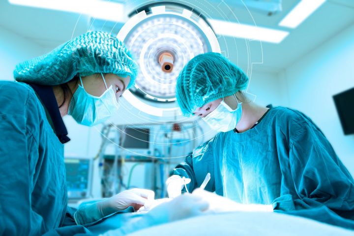 Real-time video assistance revolutionises operating theatres for a more ...